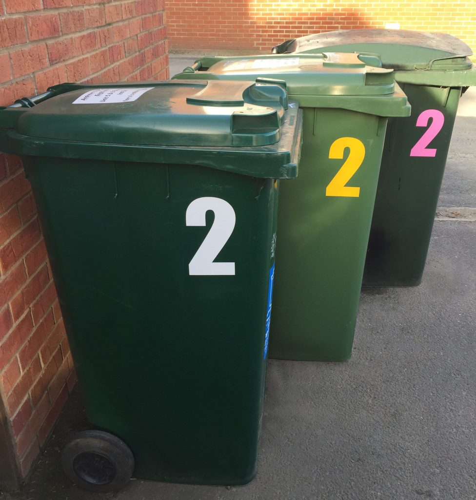 Paw Print Numbers Archives - Bespoke Wheelie Bin Numbers and decals ...